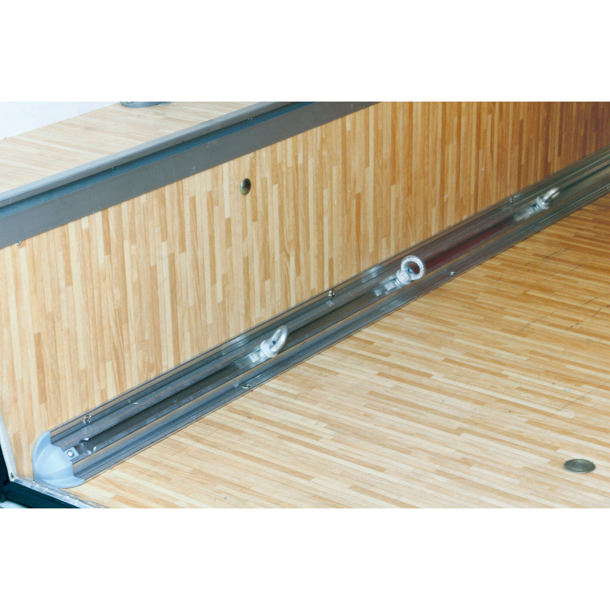 Garage Bars Corner Befestigungsschienen Heckgarage — WHB-Camping